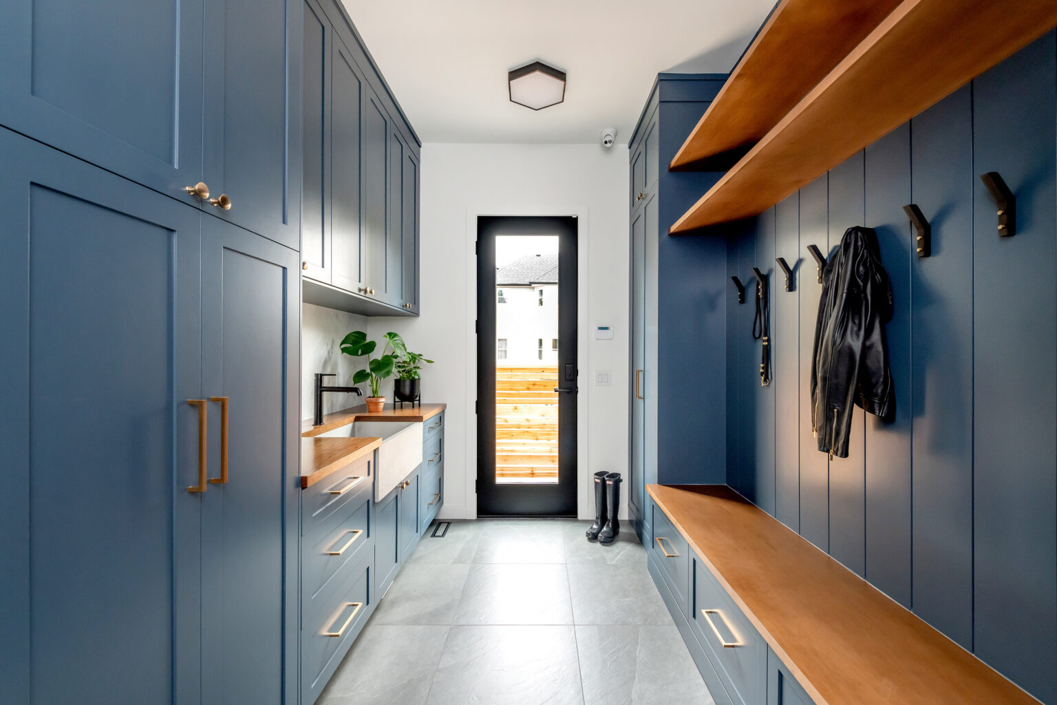 Modern Sexy Loft - RenoMark Renovation