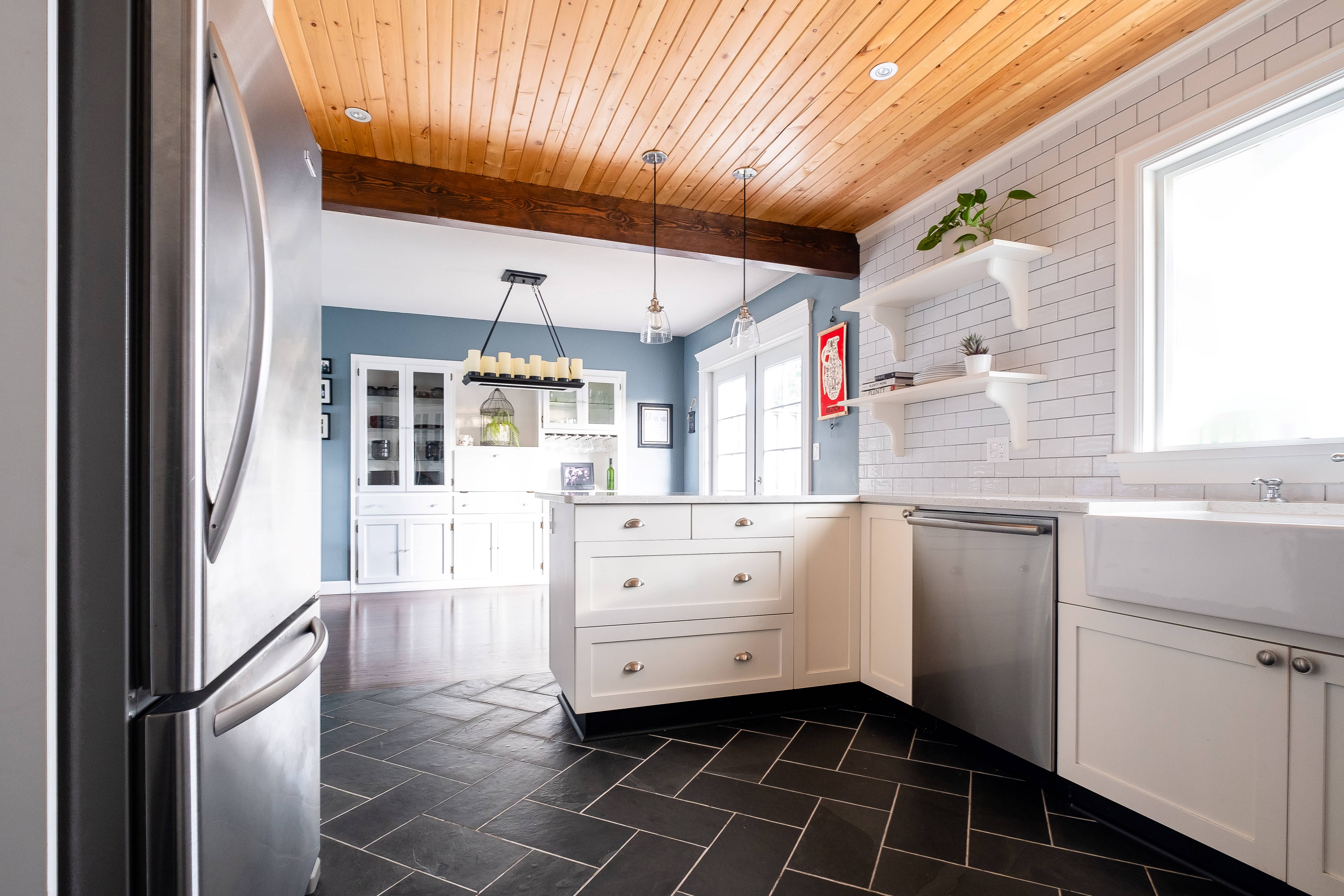 Modern Farmhouse - RenoMark Renovation